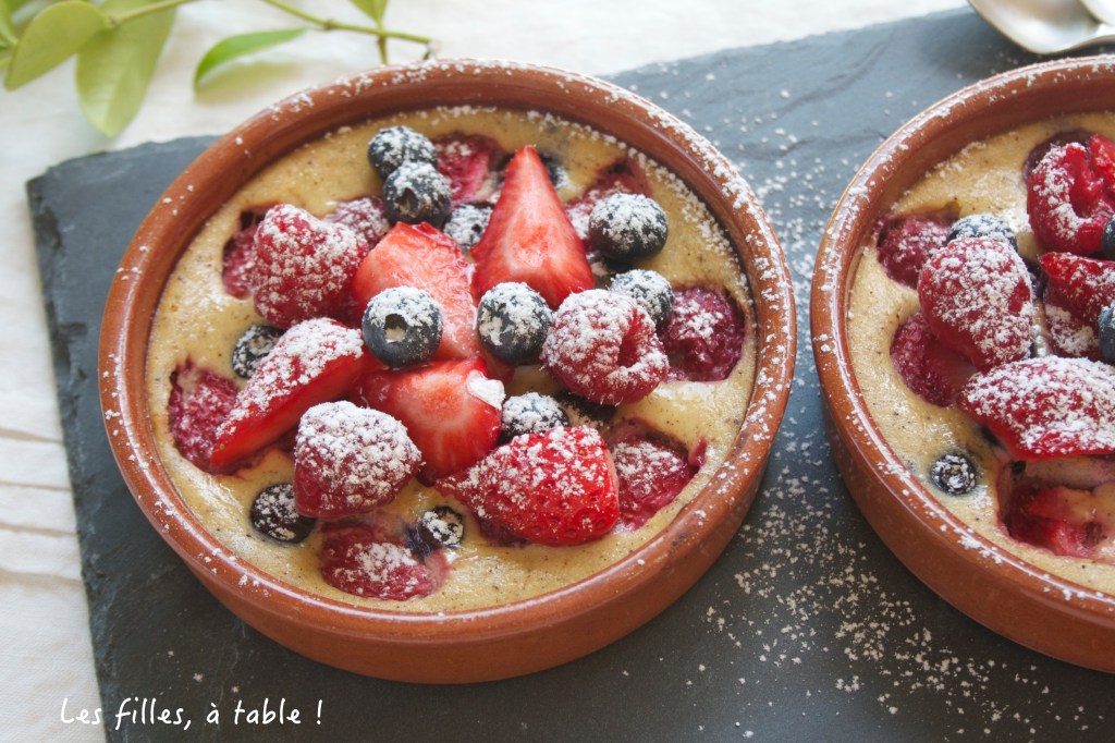 Ricotta gratinée aux fruits rouges – Les filles, à table