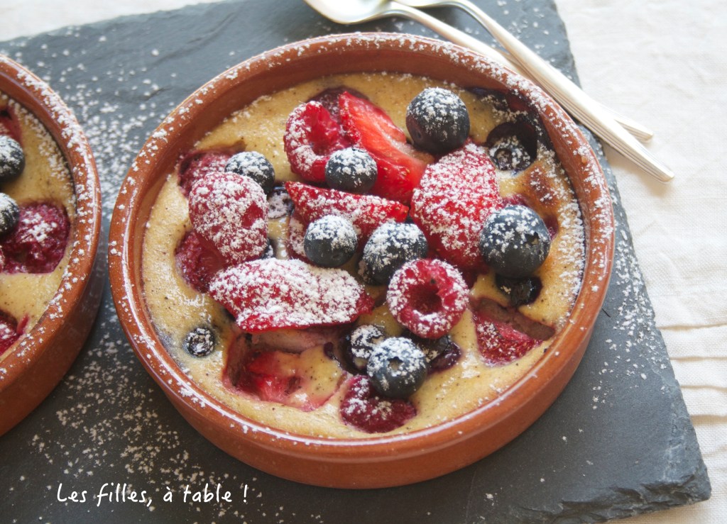 Ricotta gratinée aux fruits rouges – Les filles, à table
